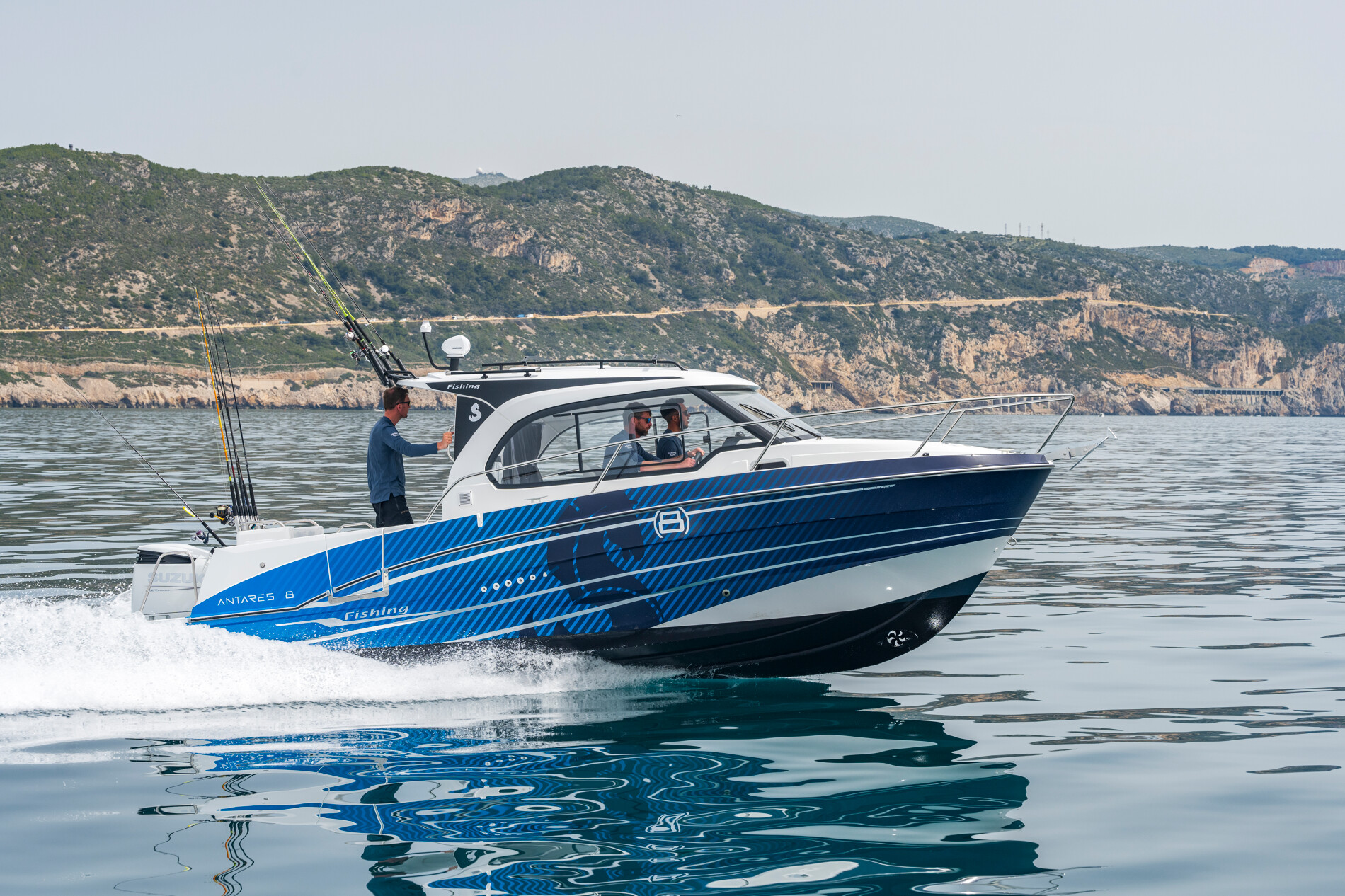 BENETEAU Antares 8 Fishing - RCR Yachts